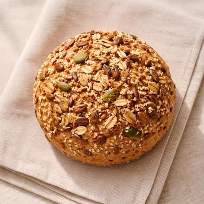Multi grain bread roll Nutrition